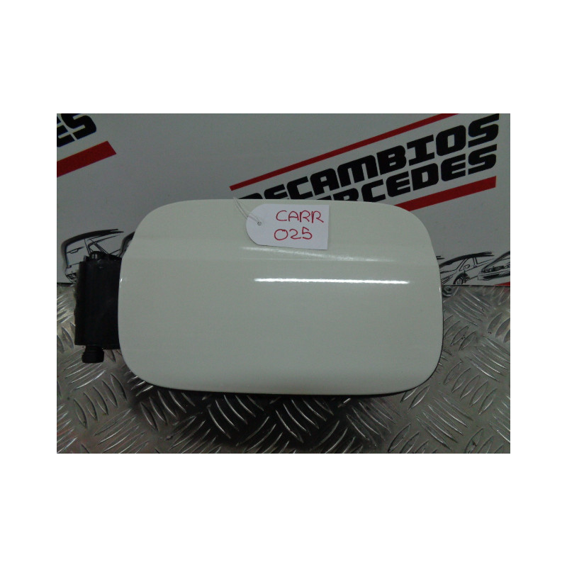 Tapa Exterior Combustible Mercedes Calse C · Recambios Mercedes